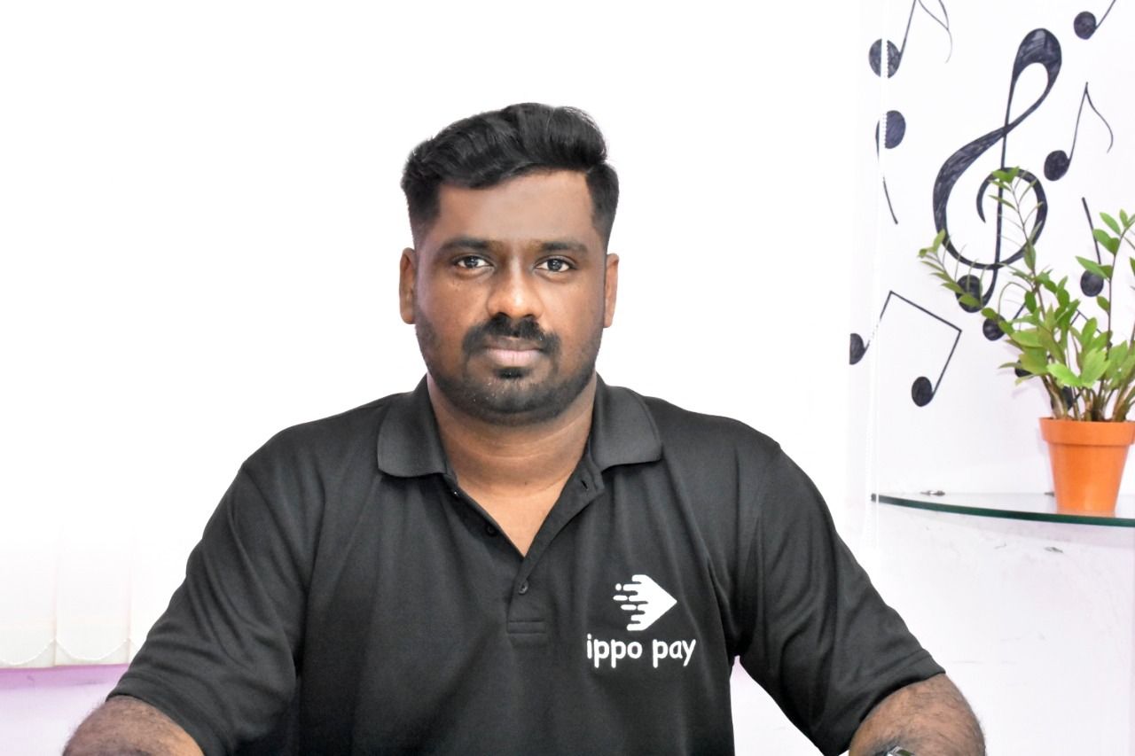 ஆளைக் கொல்லும் லோன் ஆப்ஸ்: அலர்ட்டாக இருப்பது எப்படி? | YourStory