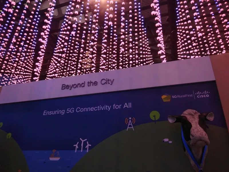 AI in the cloud: meet the networked, smart machines at Mobile World ...