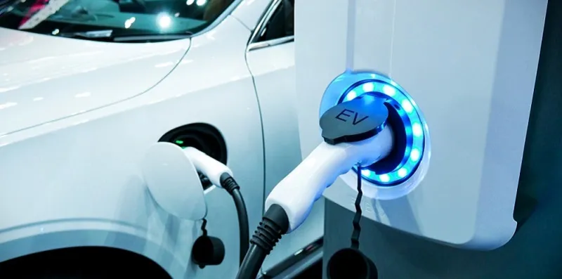 EV startup Blu Smart partners with Mahindra to launch an all-electric ...