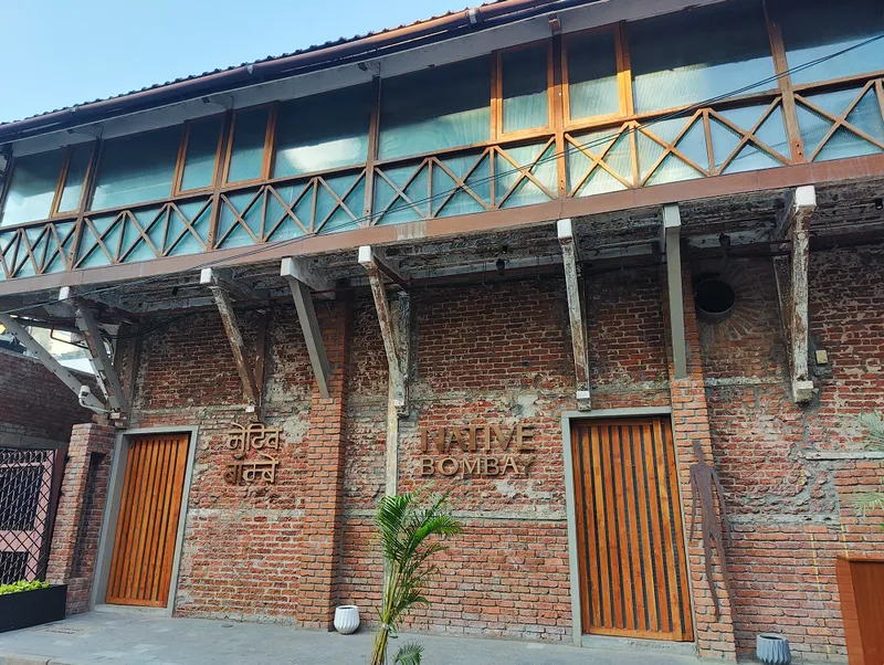 Native Bombay dishes up indigenous fare from India with eloquence ...