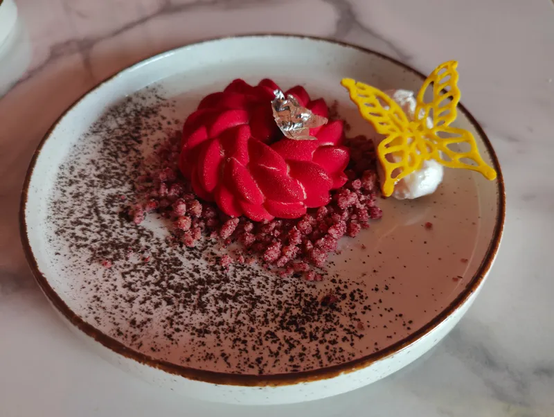 Dining gets an exotic taste of the jungle at Mumbai's Amazonia | YourStory