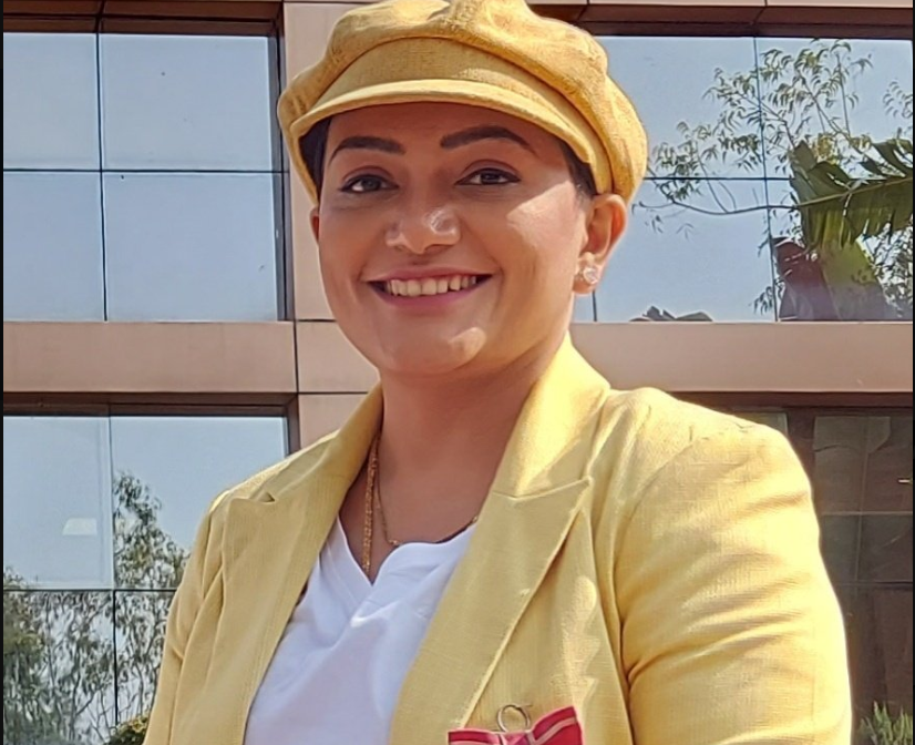 Indian skydiver Shital Mahajan sets new record for jumping in front of ...