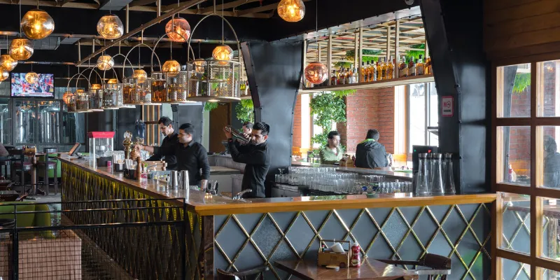 3 years, 7 outlets, 100 pc growth: This finance graduate is brewing a ...