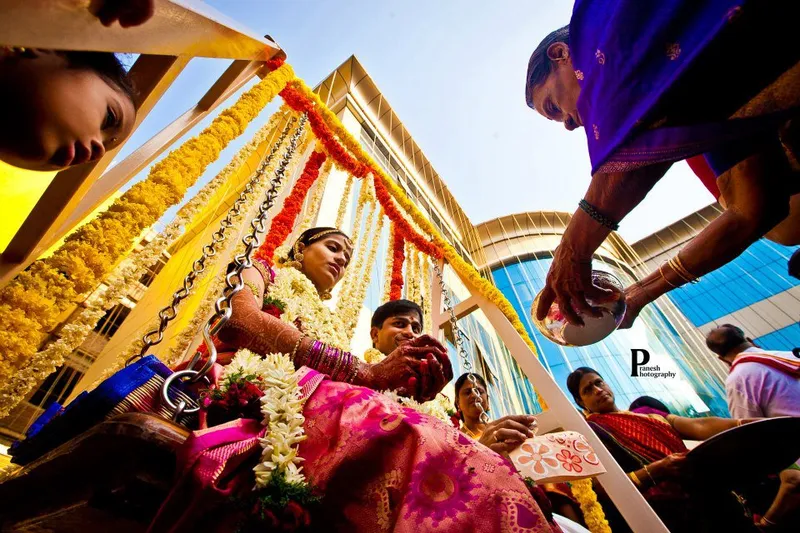 Pranesh Photography aims to capture portion of the Rs 1,00,000 Cr Indian wedding market | YourStory