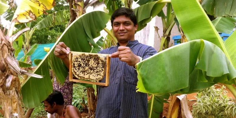 Meet the bee man of Maharashtra | YourStory