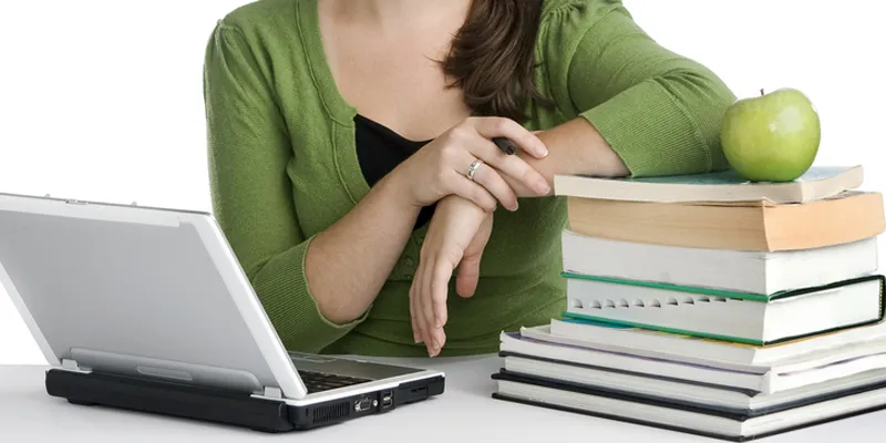 How to balance work and college | YourStory