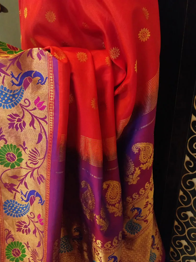 Engineer turns entrepreneur to weave a new Paithani story | YourStory